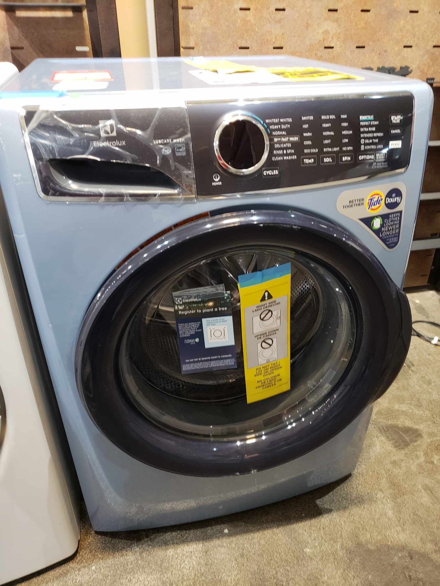 Electrolux 4.5 Cu. Ft. Front Load Washer, Blue ELFW7437AG | City Appliance